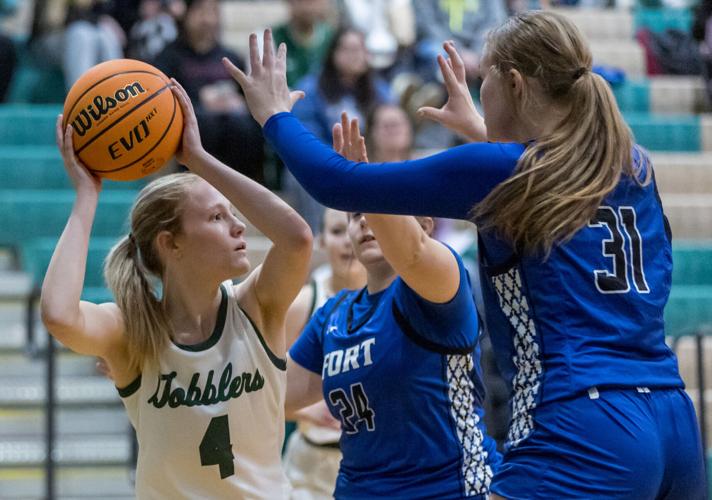 Basketball: Broadway vs. Fort Defiance | Photo | dnronline.com