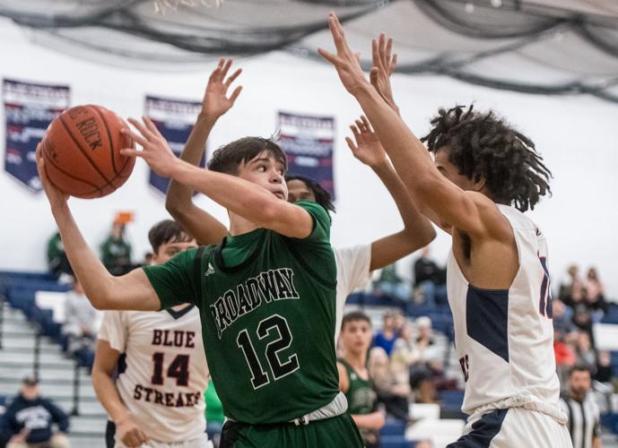 Basketball: Harrisonburg vs. Broadway | Photo | dnronline.com