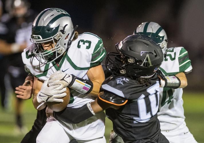 Football: Turner Ashby vs. Broadway | Photo | dnronline.com