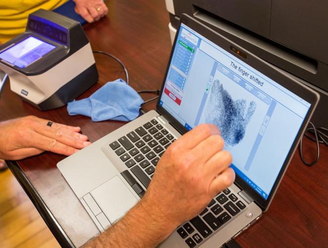 Lions Club Donates Fingerprint Scanner To Grottoes Police | Dnronline ...