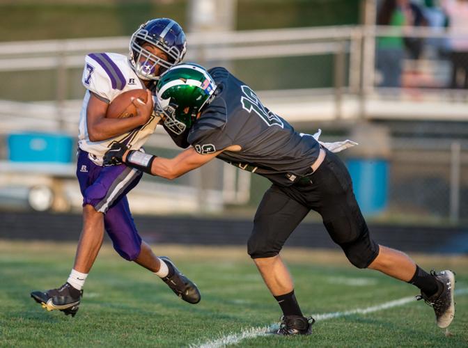 Football: Broadway vs. Strasburg | Photo | dnronline.com