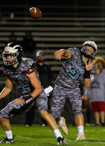 Football: Broadway vs. Waynesboro | Photo | dnronline.com