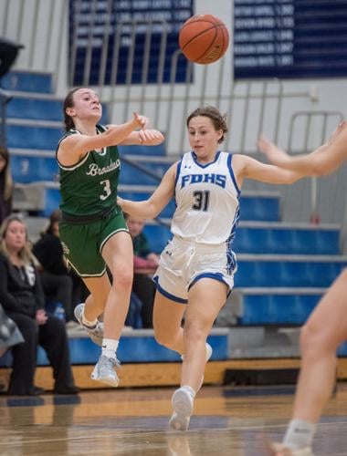 Basketball: Fort Defiance vs. Broadway | Photo | dnronline.com