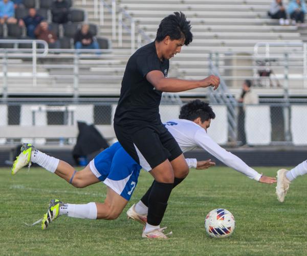 Boys Soccer: Turner Ashby vs. Spotswood | Photo | dnronline.com