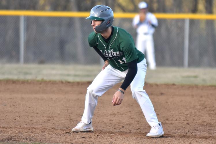 Crider, Lynn Help Broadway Cruise Past Fort | High School | dnronline.com