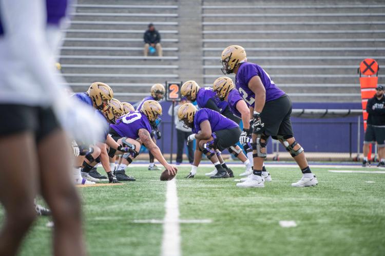 Dukes Return With Veteran Offensive Line | James Madison | dnronline.com