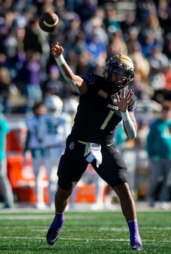 COLLEGE ROUNDUP: Centeio Named State's Top Offensive Player | Local ...