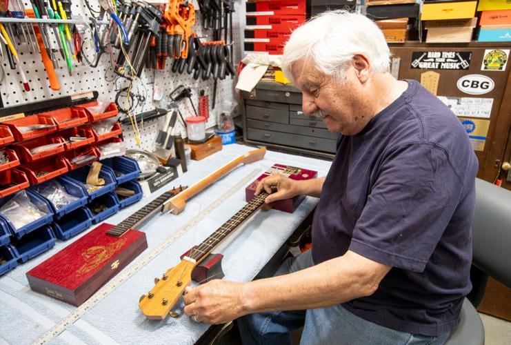 Local Man Makes Ukuleles From Cigar Boxes | Dnronline | dnronline.com