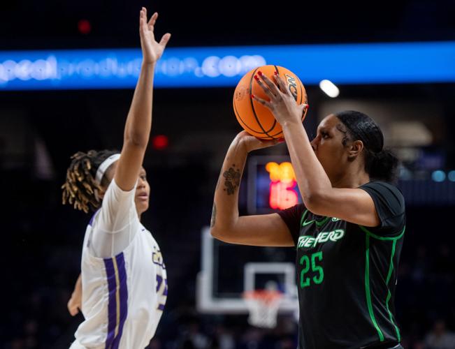 Basketball: JMU vs. Marshall | Photo | dnronline.com