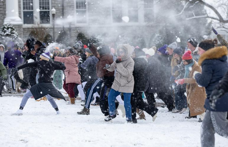 JMU Snowball Fight | Photo | dnronline.com