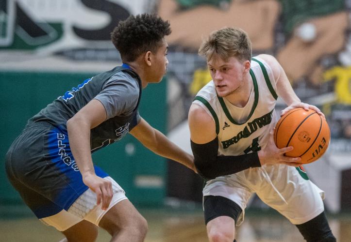 Basketball: Broadway vs. Spotswood | Photo | dnronline.com