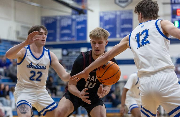 Connor Batten's strong first half, Tripp Hanger's late 3-pointers help ...