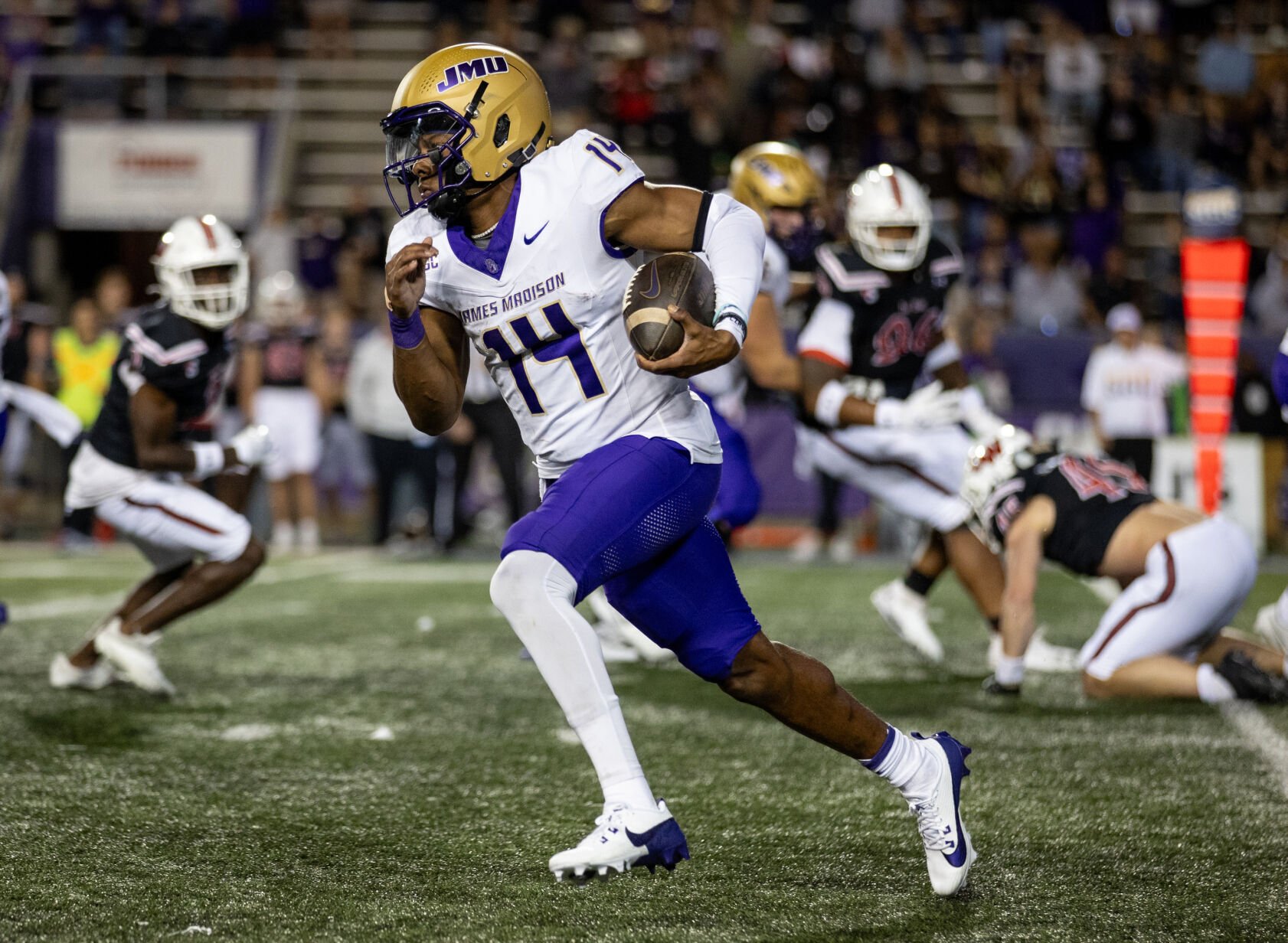 JMU QB Barnett officially cleared for contact | James Madison | dnronline.com