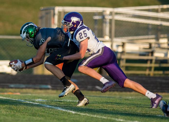 Football: Broadway vs. Strasburg | Photo | dnronline.com