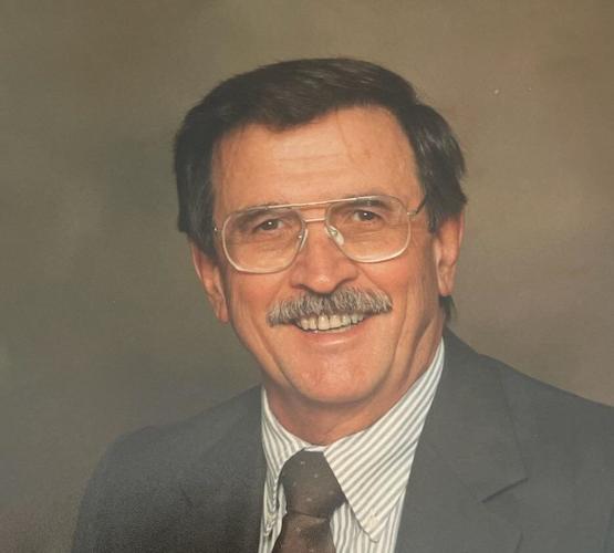 Eugene G. Holsinger | Obituaries | dnronline.com