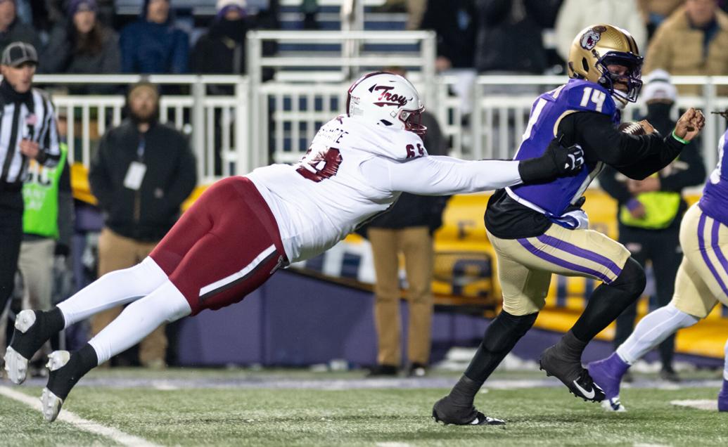 JMU Notebook: Big plays for Alonza Barnett, Wayne Knight guided Dukes ...
