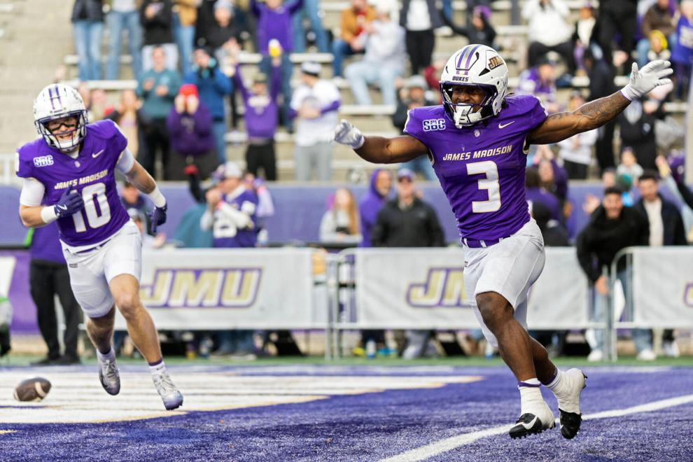 Running back Wayne Knight putting together special season for Dukes ...