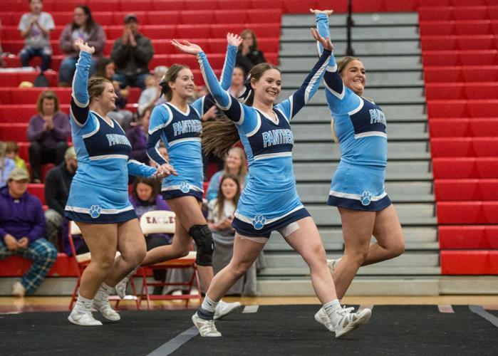 Cheerleading: Bull Run District Tournament | Photo | dnronline.com