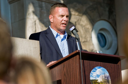 Hess Makes Alcohol Pledge | News | dnronline.com