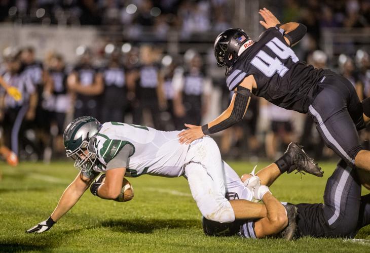 Football: Turner Ashby vs. Broadway | Photo | dnronline.com