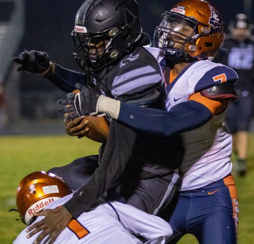 Football: Turner Ashby vs. Heritage | Photo | dnronline.com