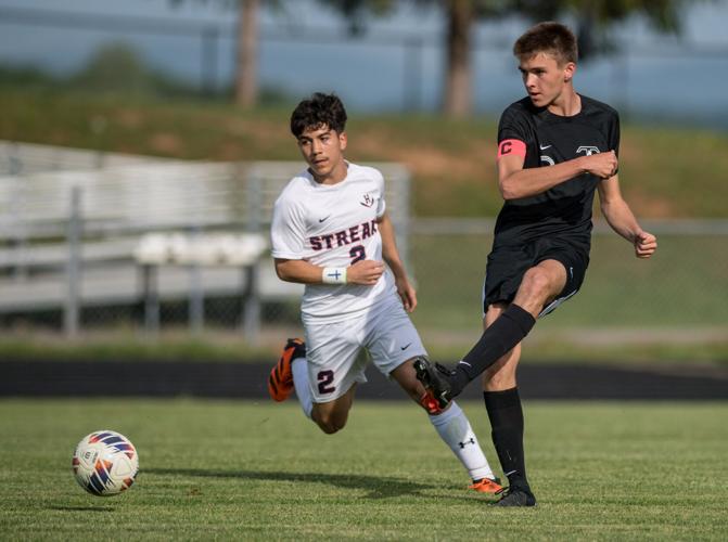 Soccer: Turner Ashby vs. Harrisonburg | Photo | dnronline.com