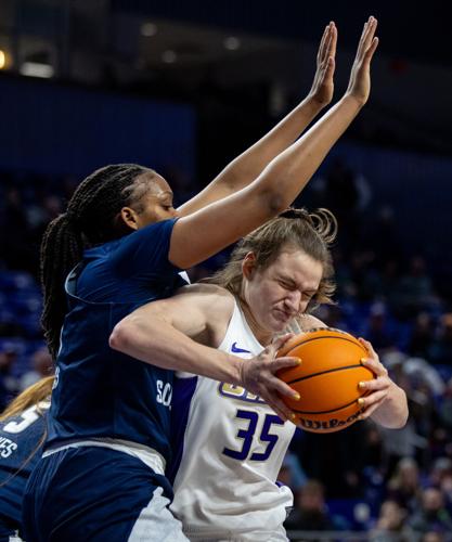 Basketball: JMU vs. Georgia Southern | Photo | dnronline.com