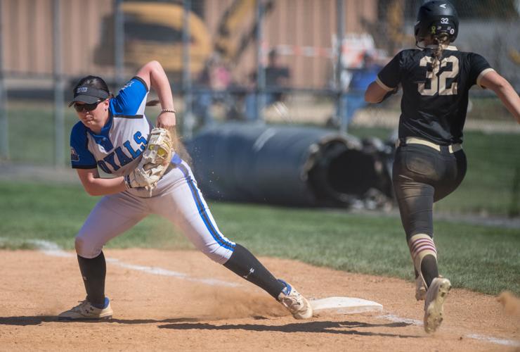 Softball: EMU vs. Bridgewater | Photo | dnronline.com