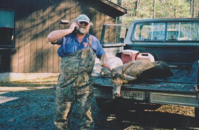 Frank 'Fuzzy' Wayne Barb | Obituaries | dnronline.com