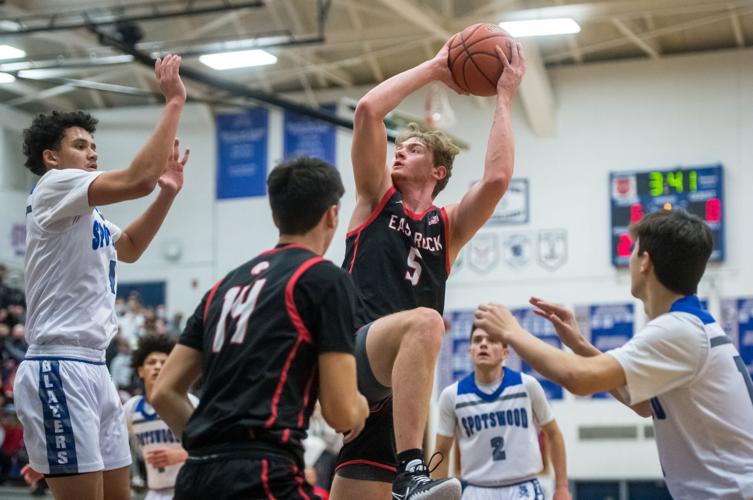 Blazers Defeat Eagles 76-53 | Photo | dnronline.com