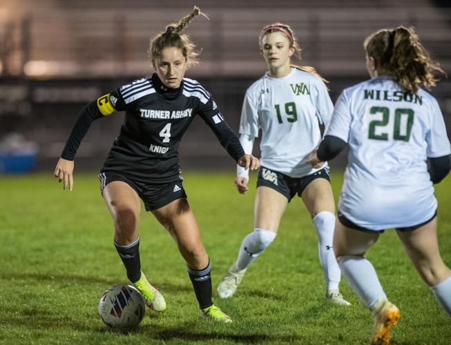 Soccer: Turner Ashby vs. Wilson Memorial | Photo | dnronline.com