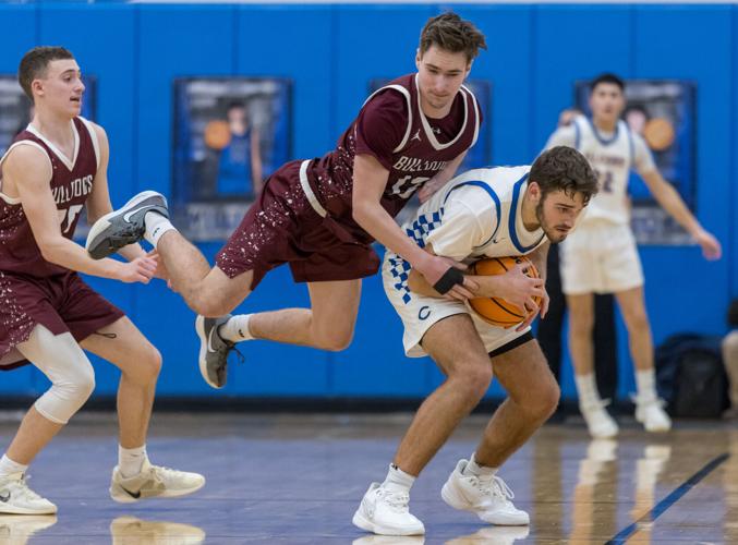 Falcons stay poised, hold off Bulldogs for district title | High School ...