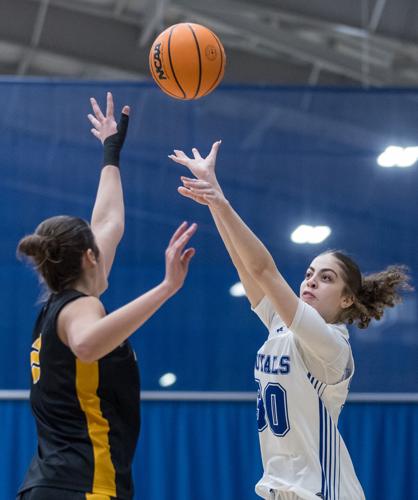 Royals put up valiant effort, but ultimately suffer eighth consecutive ...