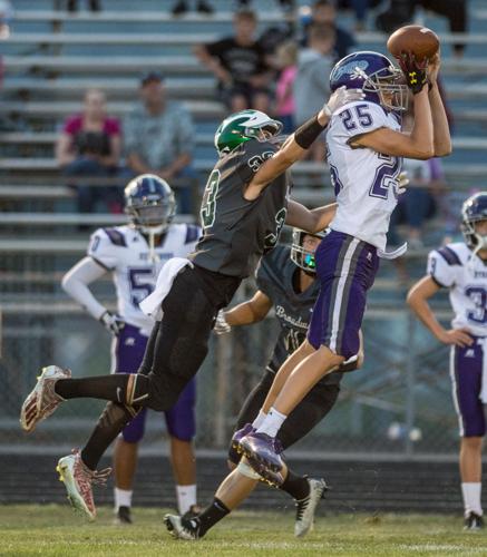 Football: Broadway vs. Strasburg | Photo | dnronline.com
