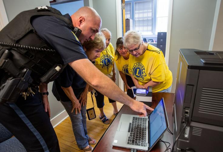 Lions Club Donates Fingerprint Scanner To Grottoes Police | Dnronline ...