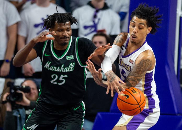 Basketball: JMU vs. Marshall | Photo | dnronline.com