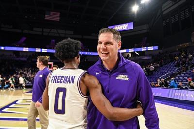 Dukes handle Ohio in season opener | James Madison University | dnronline.com