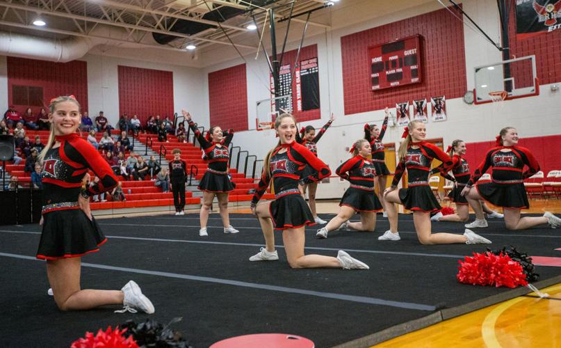 Cheerleading: Bull Run District Tournament | Photo | dnronline.com
