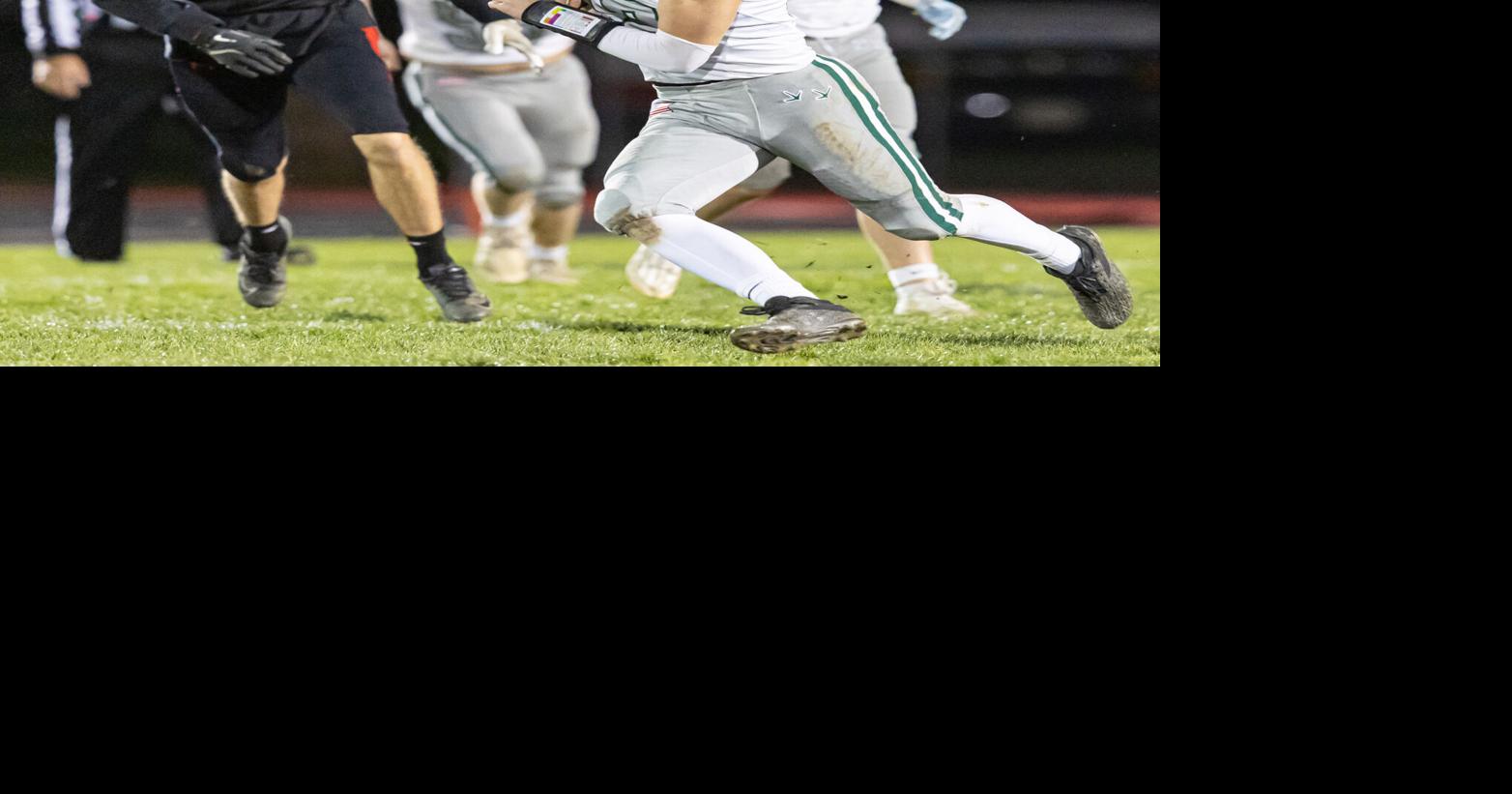 Gobblers run wild in blowout win over Eagles | High School | dnronline.com
