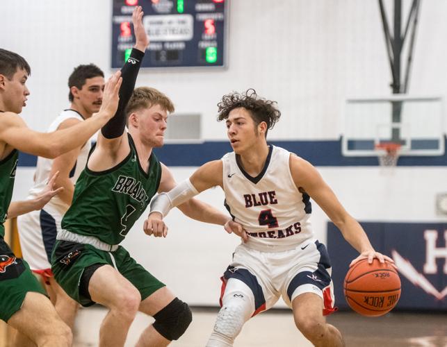 Basketball: Harrisonburg vs. Broadway | Photo | dnronline.com