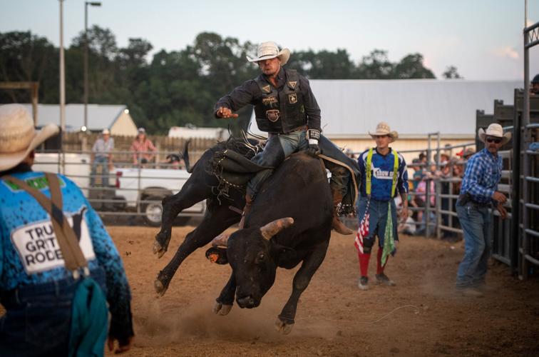 Rockingham County Fair Celebrates Sport Of Bull Riding | e-Edition ...