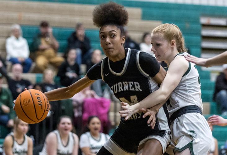 Basketball: Broadway vs. Turner Ashby | Photo | dnronline.com