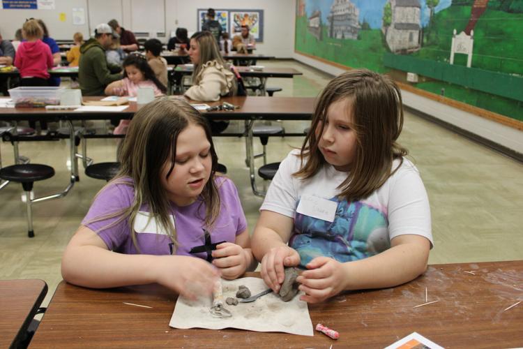 Community comes together for Elkton Elementary School Art and Literacy ...