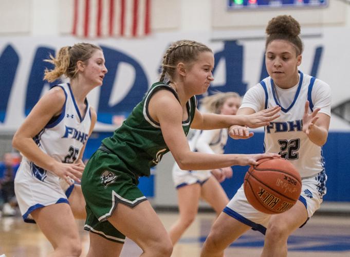 Basketball: Fort Defiance vs. Broadway | Photo | dnronline.com