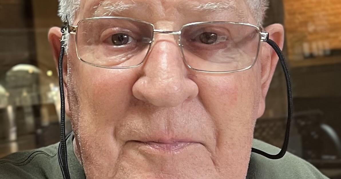 Robert Lee “Bob” Stover | Obituaries | dnronline.com