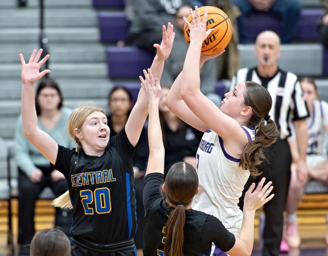 Late surge pushes Strasburg past Central | High School | dnronline.com