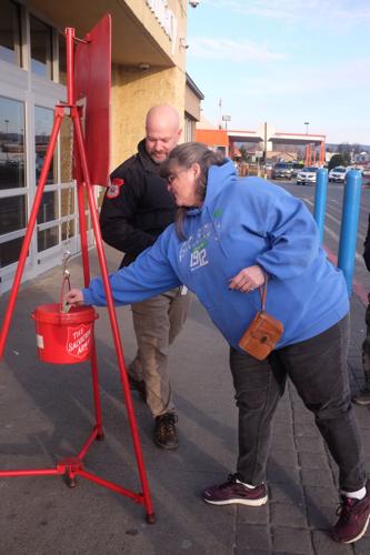 HPD, HFD Battle For Salvation Army Kettle Campaign | Dnronline ...