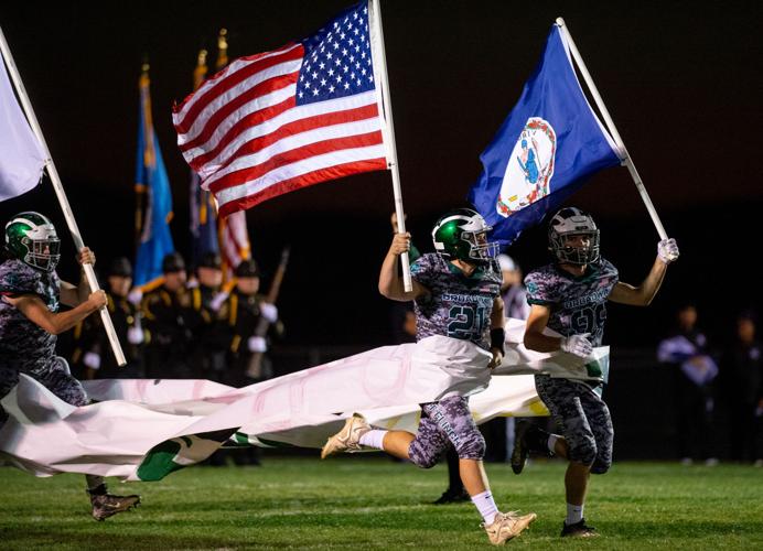 Football: Broadway vs. Waynesboro | Photo | dnronline.com