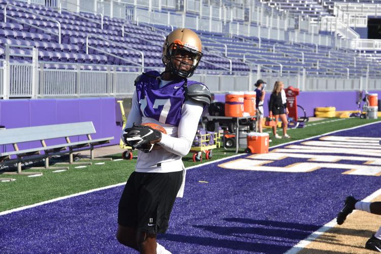 Dukes Training Camp: Monday, Aug. 12 | Photo | dnronline.com