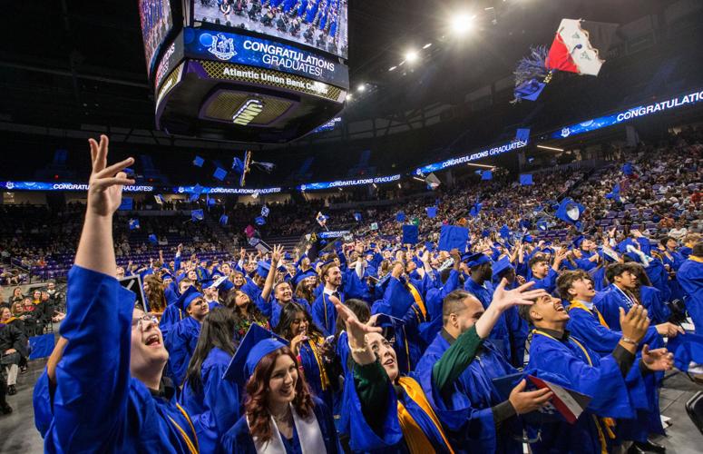 Harrisonburg, Rockingham High School Seniors Graduate | News ...